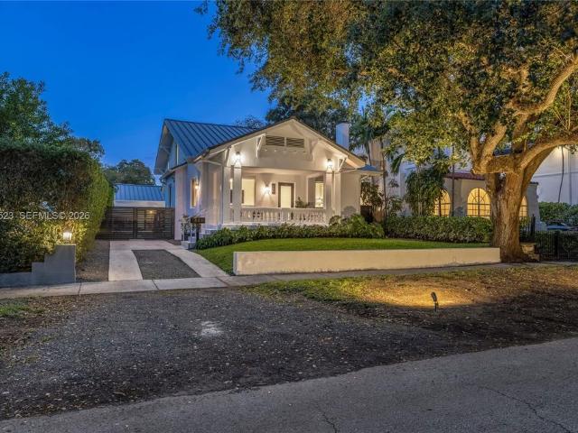 5 bedroom luxury Villa for rent in El Portal, Florida