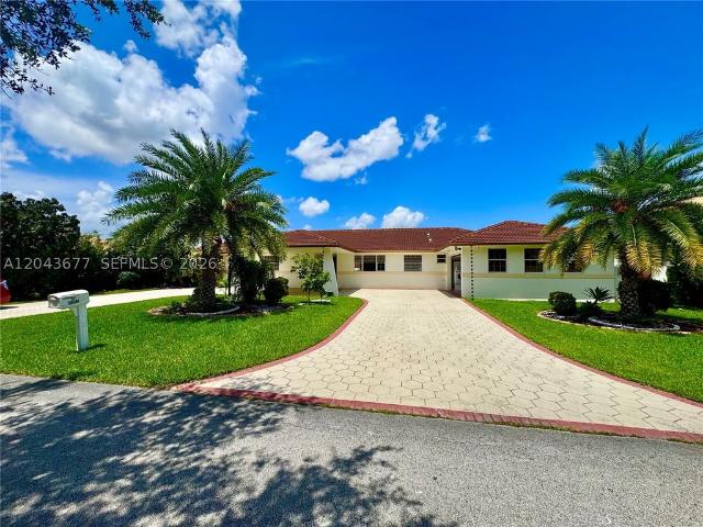 5 bedroom luxury Villa for rent in Hialeah, Florida