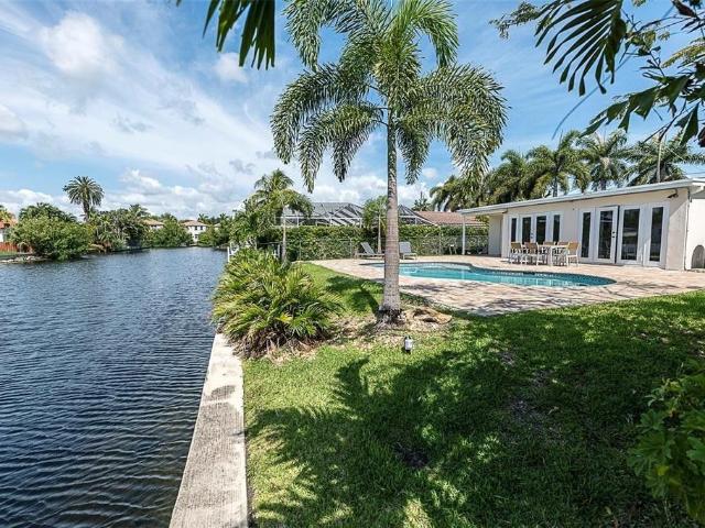 5 bedroom luxury Villa for rent in Hollywood, United States