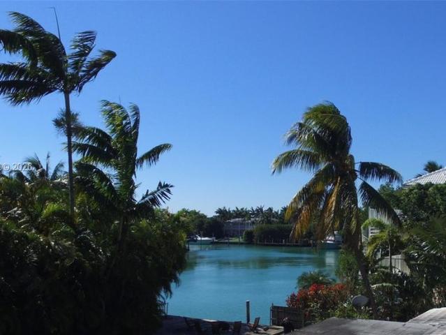 5 bedroom luxury Villa for rent in Key Biscayne, Florida