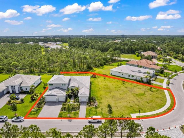 5 bedroom luxury Villa for rent in Palm City, Florida