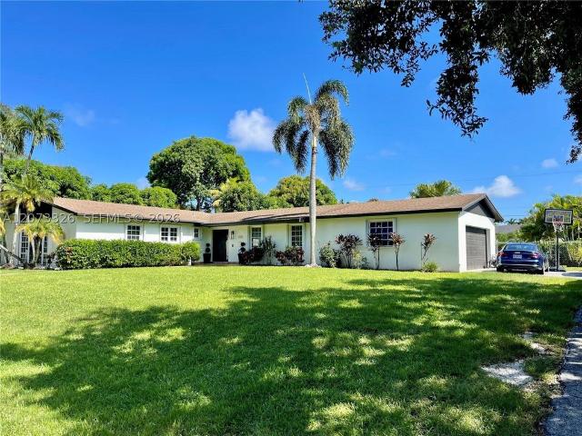 5 bedroom luxury Villa for rent in Palmetto Bay, Florida