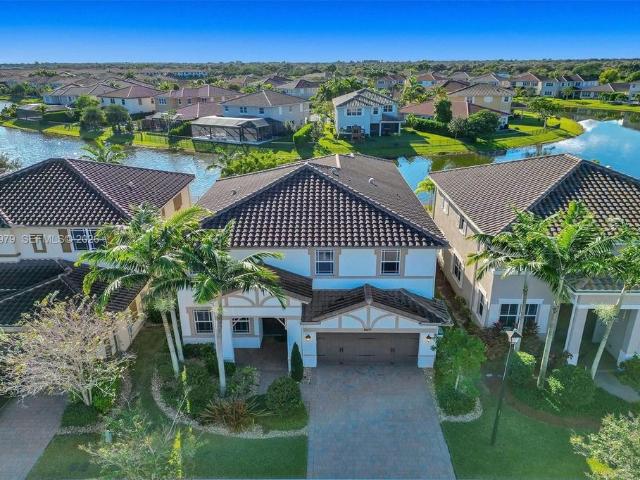 5 bedroom luxury Villa for rent in Parkland, Florida