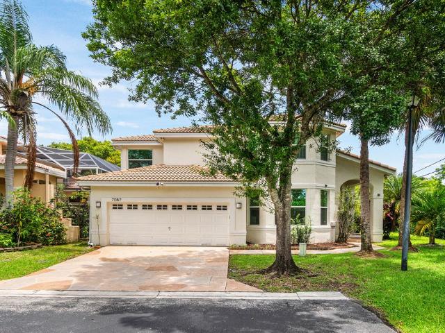 5 bedroom luxury Villa for rent in Parkland, Florida
