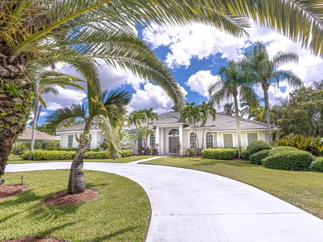 5 bedroom luxury Villa for rent in Wellington, Florida