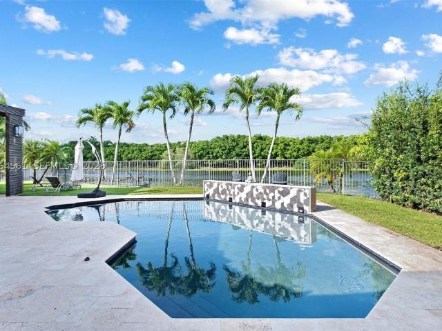 5 bedroom luxury Villa for rent in Weston, Florida