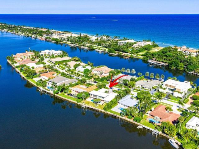 5 bedroom luxury Villa for sale in Manalapan, Florida