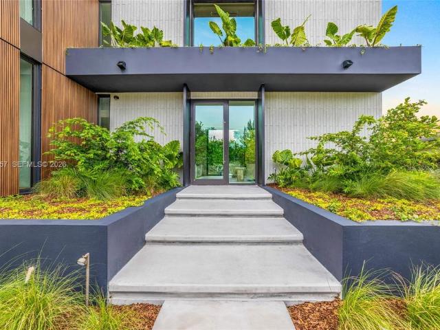 5 bedroom luxury Villa for sale in Miami Beach, Florida
