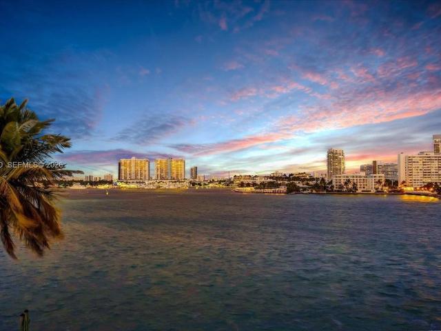 5 bedroom luxury Villa for sale in Miami Beach, Florida