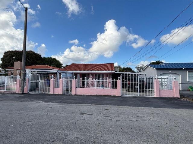 5 bedroom luxury Villa for sale in Miami, Florida