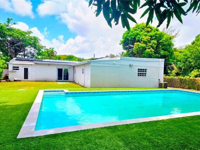 5 bedroom luxury Villa for sale in Miami, Florida