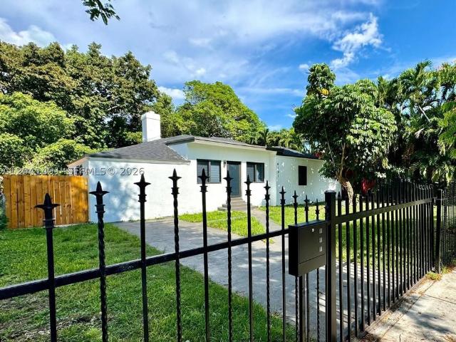 5 bedroom luxury Villa for sale in Miami, Florida
