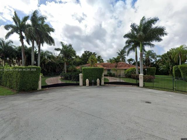 5 bedroom luxury Villa for sale in Miami, Florida