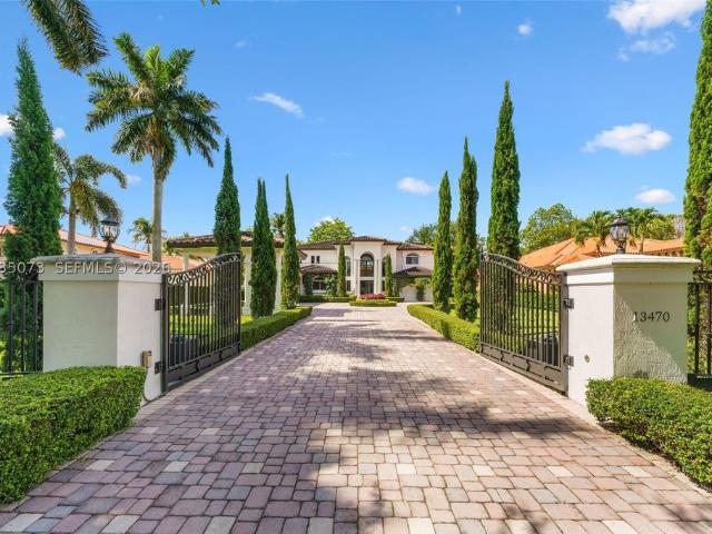 5 bedroom luxury Villa for sale in Miami, Florida