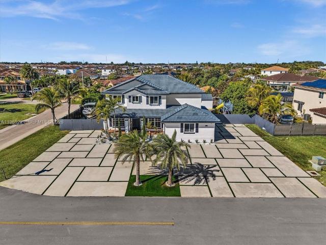 5 bedroom luxury Villa for sale in Miami, Florida