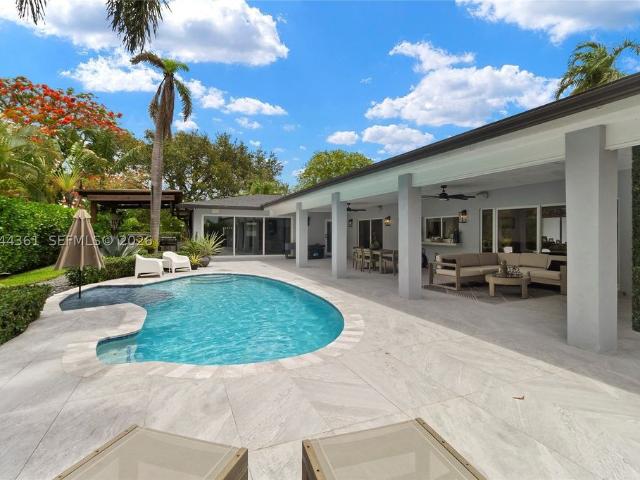 5 bedroom luxury Villa for sale in Miami, Florida