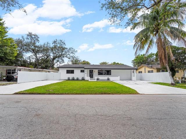 5 bedroom luxury Villa for sale in Miami, Florida