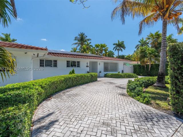 5 bedroom luxury Villa for sale in Miami, Florida