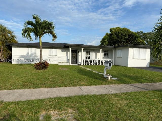 5 bedroom luxury Villa for sale in Miami Gardens, Florida