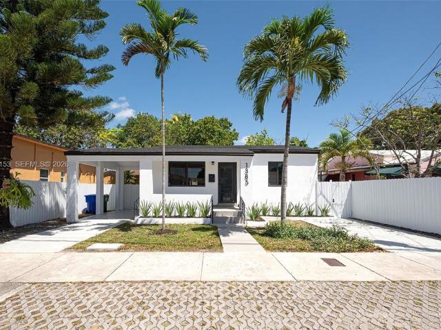 5 bedroom luxury Villa for sale in Miami Heights Trailer Park, Florida