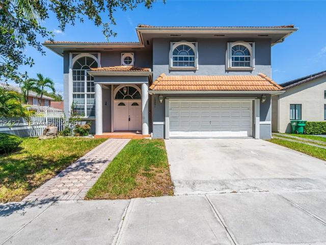 5 bedroom luxury Villa for sale in Miami Lakes, Florida