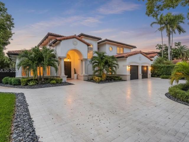 5 bedroom luxury Villa for sale in Miami Lakes, Florida