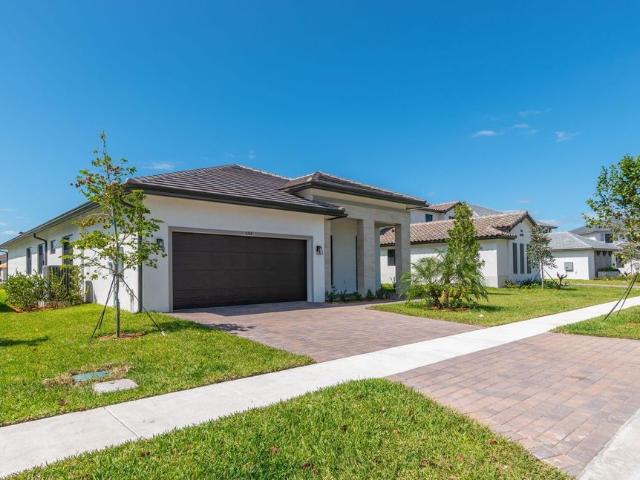 5 bedroom luxury Villa for sale in Miramar, Florida