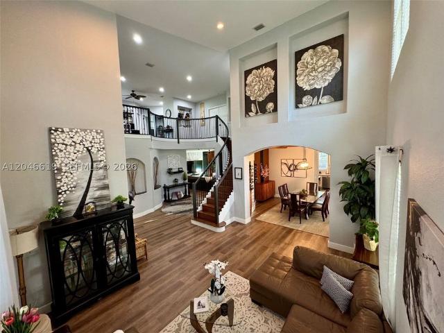 5 bedroom luxury Villa for sale in Miramar, Florida