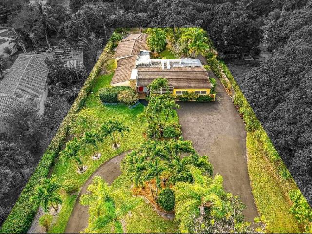 5 bedroom luxury Villa for sale in North Miami, Florida