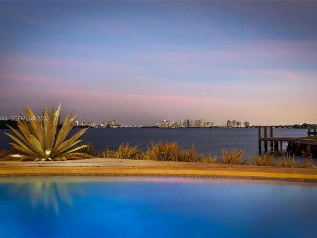 5 bedroom luxury Villa for sale in North Miami, Florida