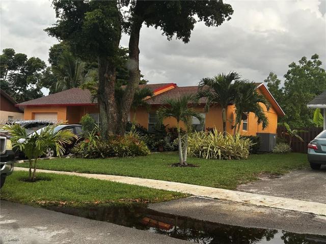 5 bedroom luxury Villa for sale in North Lauderdale, Florida