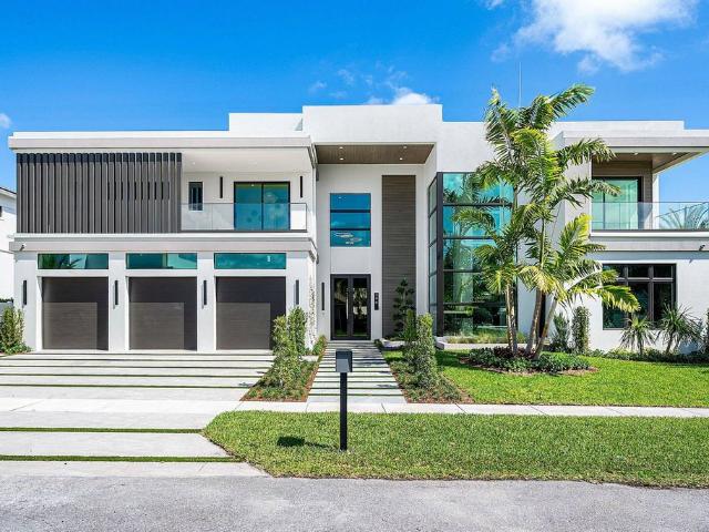 5 bedroom luxury Villa for sale in Boca Raton, Florida
