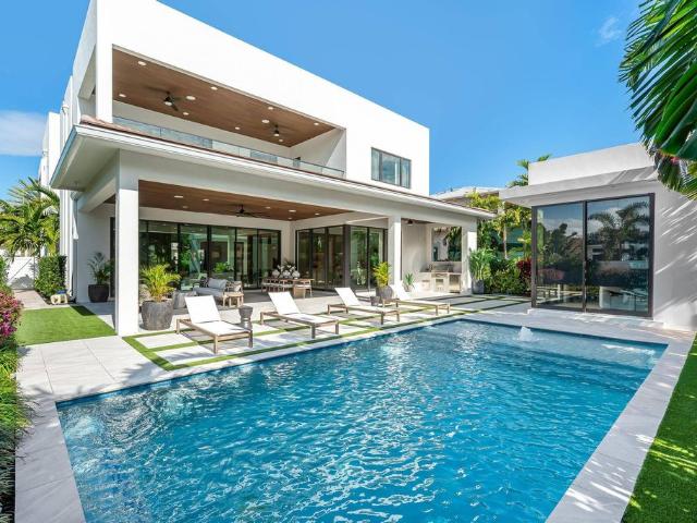 5 bedroom luxury Villa for sale in Boca Raton, Florida