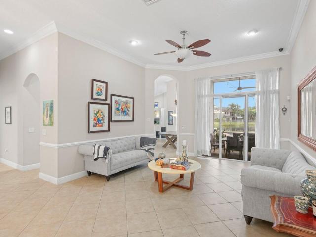 5 bedroom luxury Villa for sale in Boynton Beach, Florida