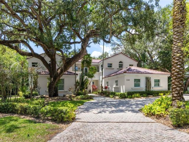 5 bedroom luxury Villa for sale in Coral Gables, Florida
