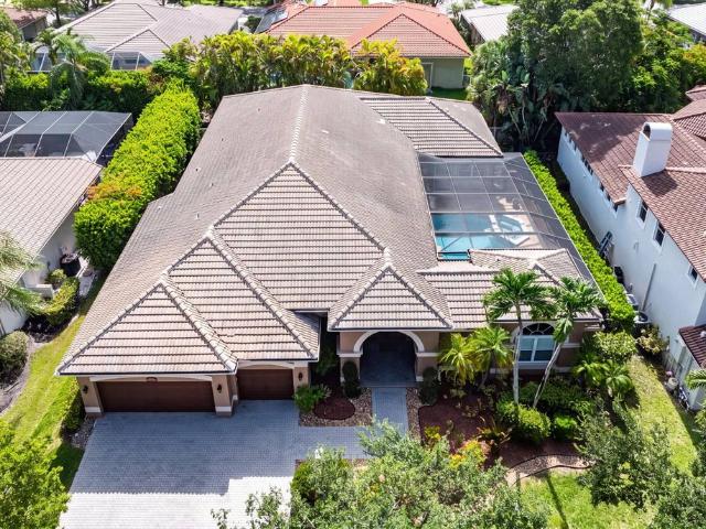 5 bedroom luxury Villa for sale in Coral Springs, Florida