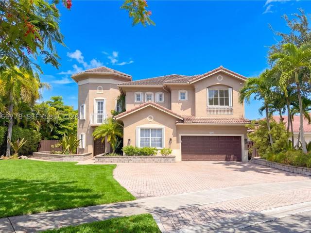 5 bedroom luxury Villa for sale in Doral, Florida