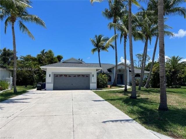 5 bedroom luxury Villa for sale in Fort Myers, Florida