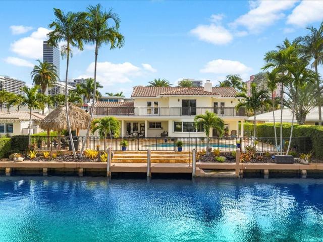 5 bedroom luxury Villa for sale in Hallandale, Florida