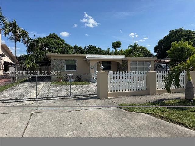 5 bedroom luxury Villa for sale in Hialeah, Florida