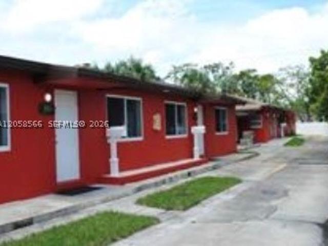 5 bedroom luxury Villa for sale in Hollywood, Florida