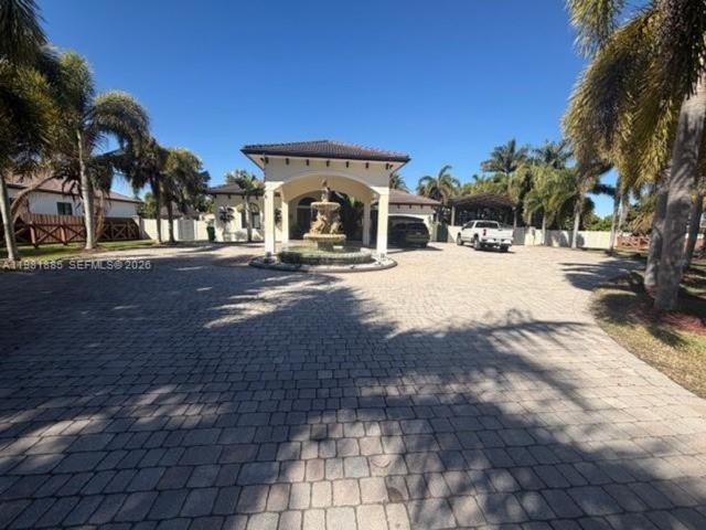5 bedroom luxury Villa for sale in Homestead, Florida