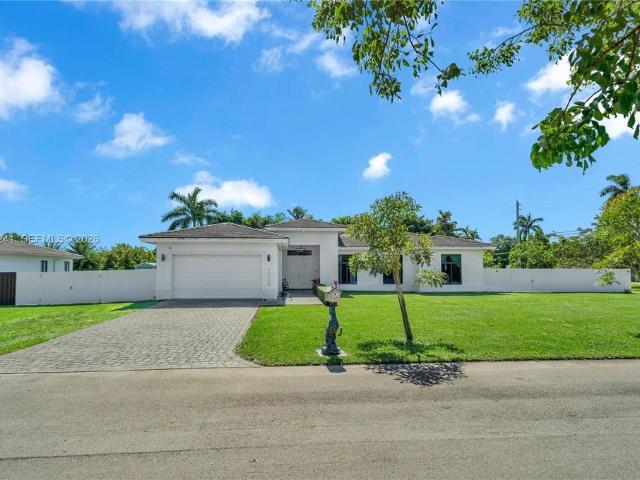 5 bedroom luxury Villa for sale in Homestead, Florida