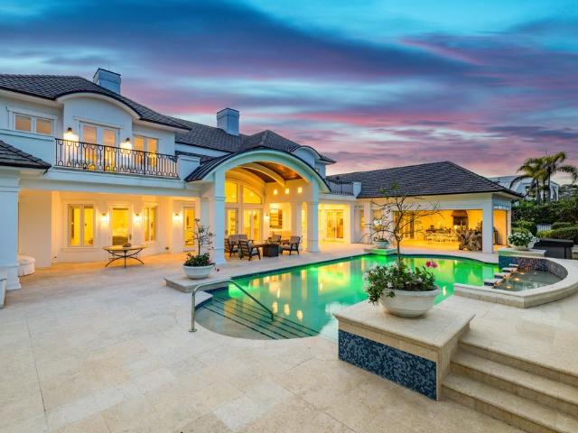5 bedroom luxury Villa for sale in Jupiter, Florida