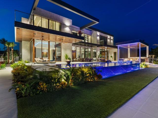 5 bedroom luxury Villa for sale in Lighthouse PT, Florida