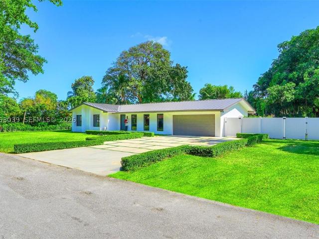 5 bedroom luxury Villa for sale in Palmetto Bay, Florida