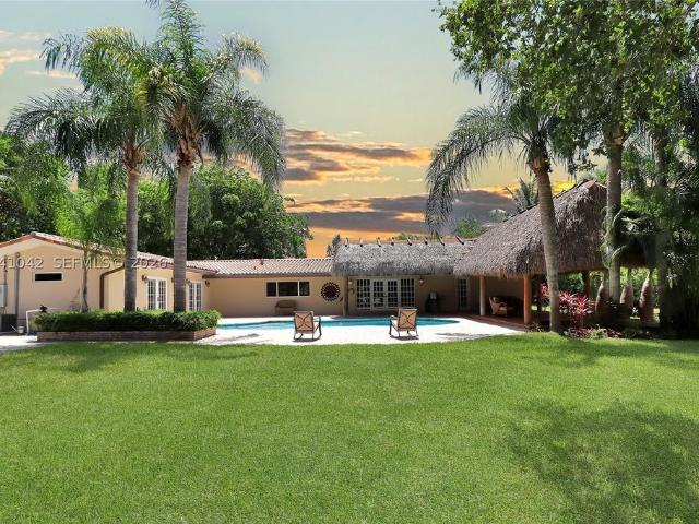 5 bedroom luxury Villa for sale in Palmetto Bay, Florida