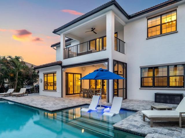 5 bedroom luxury Villa for sale in Parkland, Florida