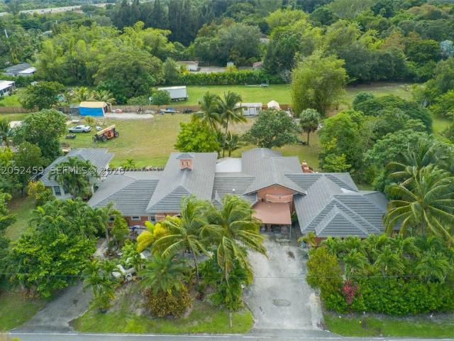 5 bedroom luxury Villa for sale in Plantation, Florida