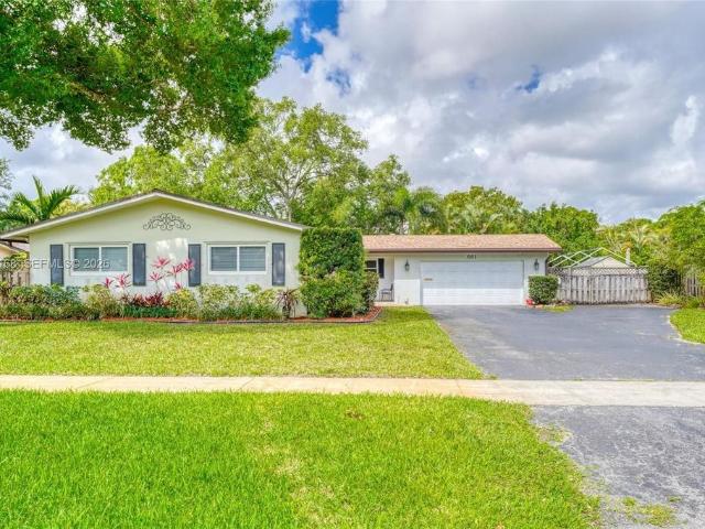 5 bedroom luxury Villa for sale in Plantation, Florida